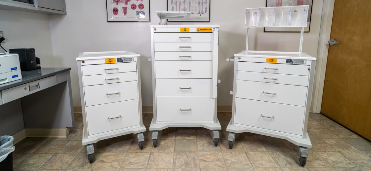 5 Must-Haves in a Procedure Cart – Everhutch